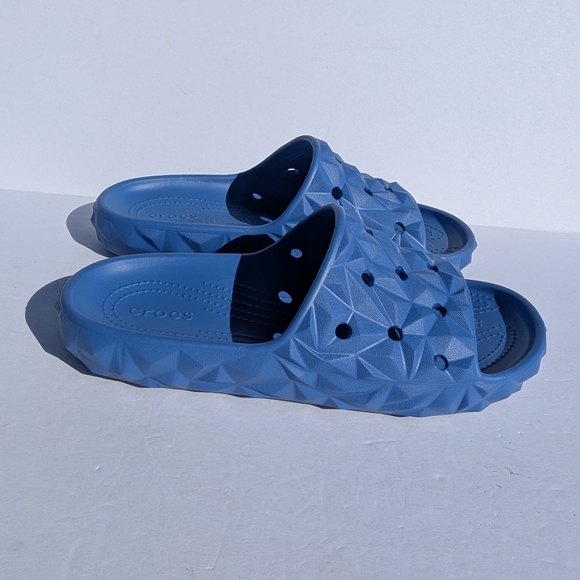 CROCS | Shoes | Crocs Rare Classic Geometric Slide Slip On Sandal ...